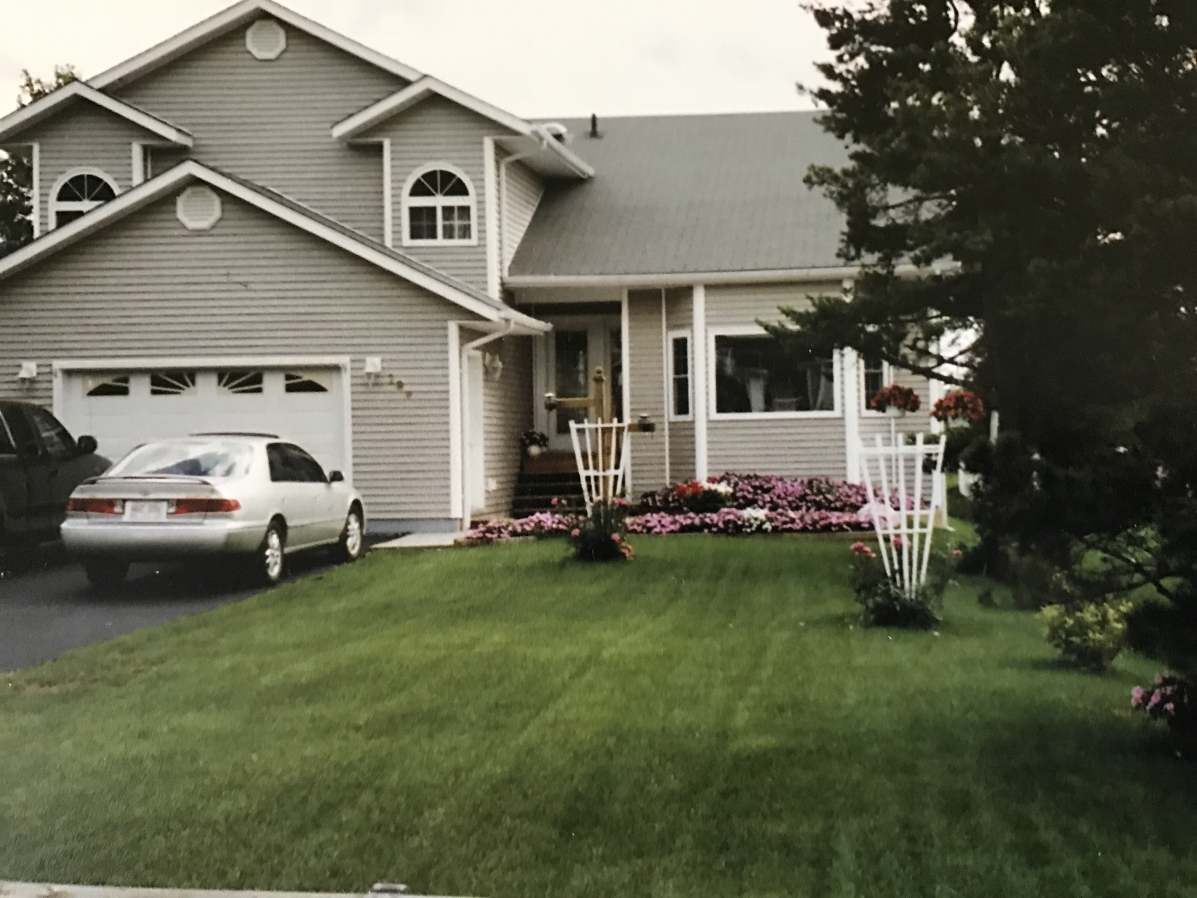 RE/MAX Central Real Estate